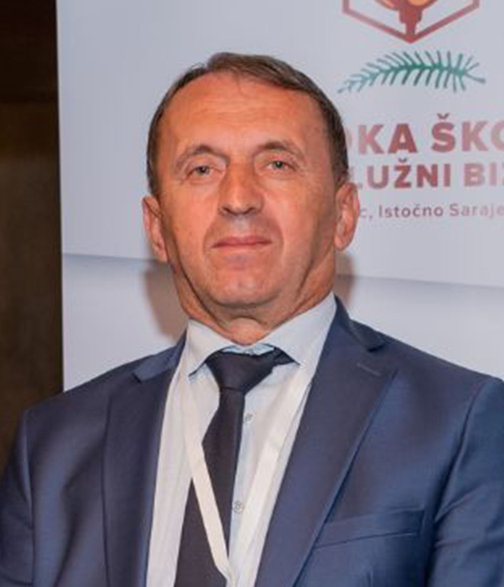 Doc. dr Marko Milić